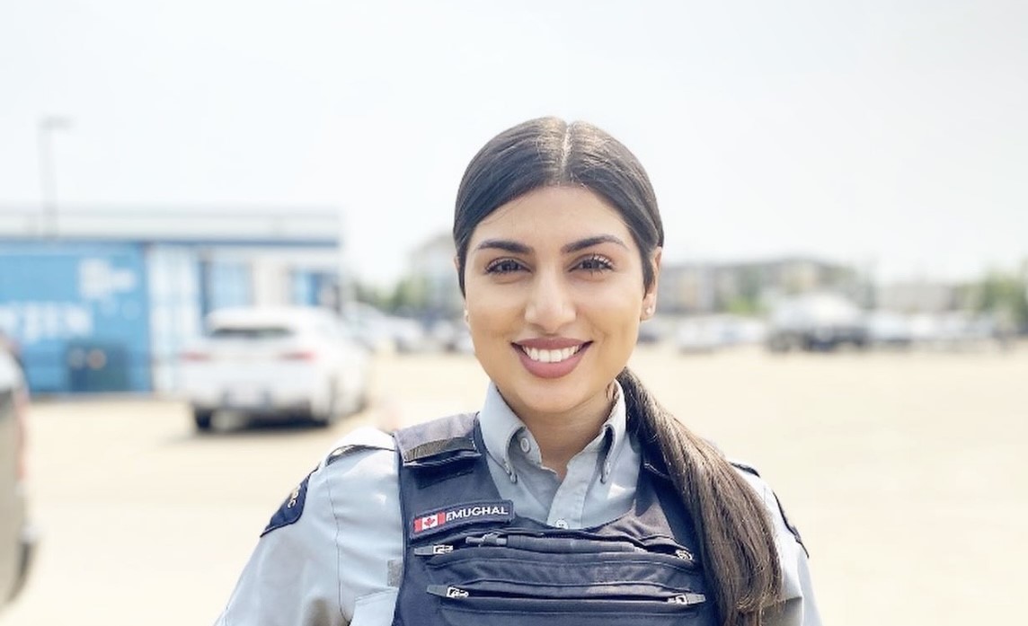 Meet Cst. Falak Mughal, a Canadian Pakistani Muslim Who is Shattering ...