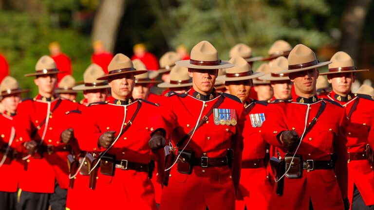 A Tale of Two Uniforms: Honouring Canadian Heroes Who Serve with the ...